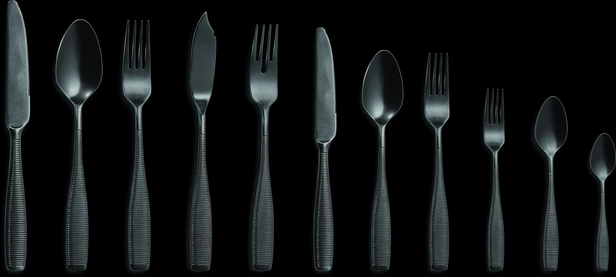 Comas Fleur de Lys Vintage Cutlery Set, 24 Pieces – Pino & Jacaranda